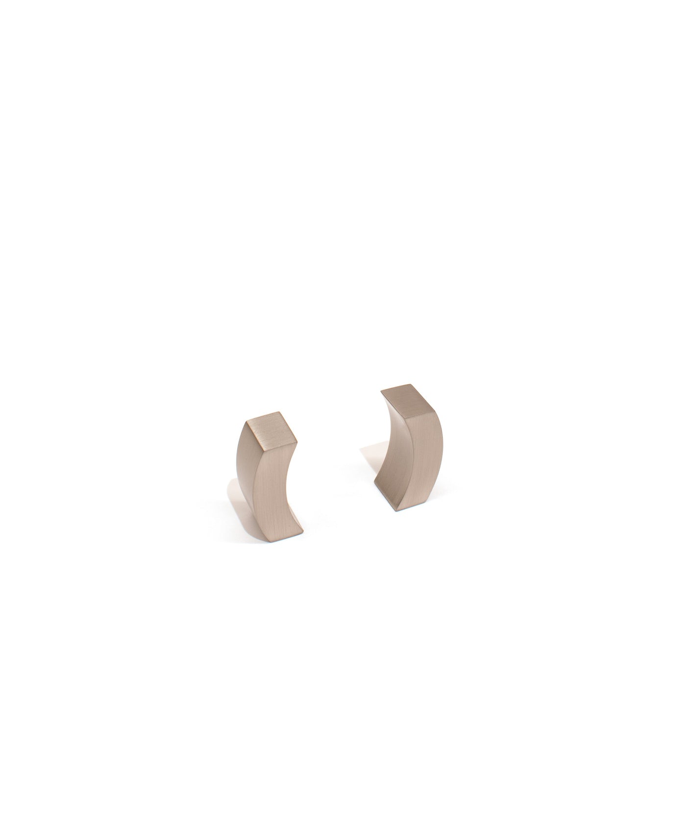 Hoffman Hardware | Satin Nickel Small Curve Right