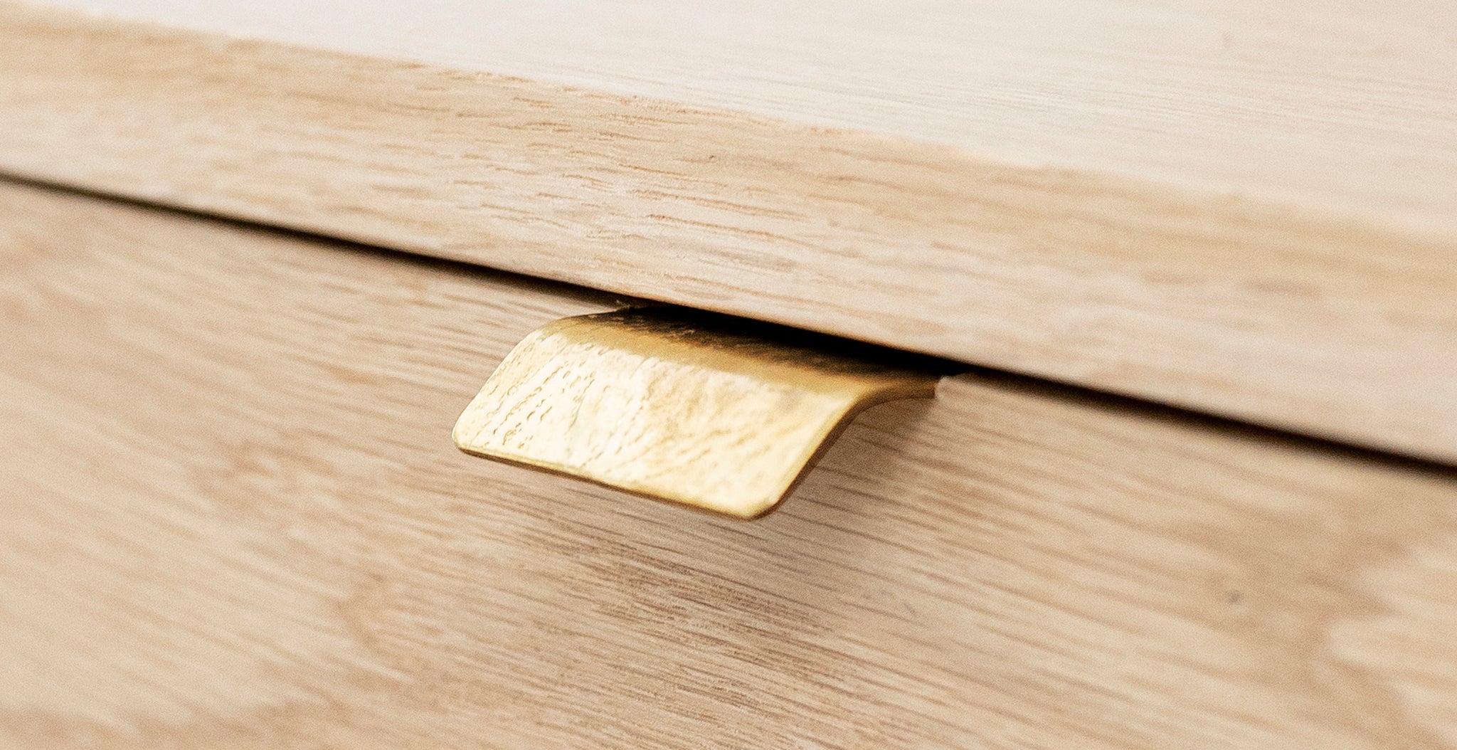 Hoffman Hardware | Brass Textured Edge Pull